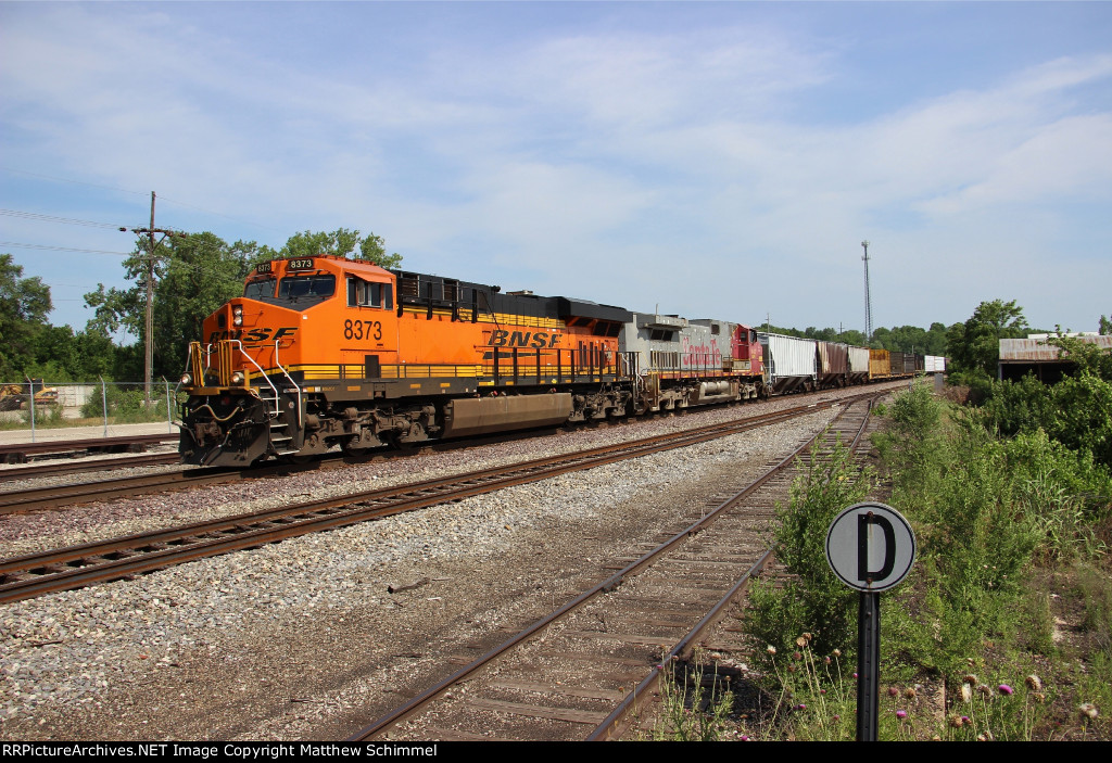 BNSF 8373